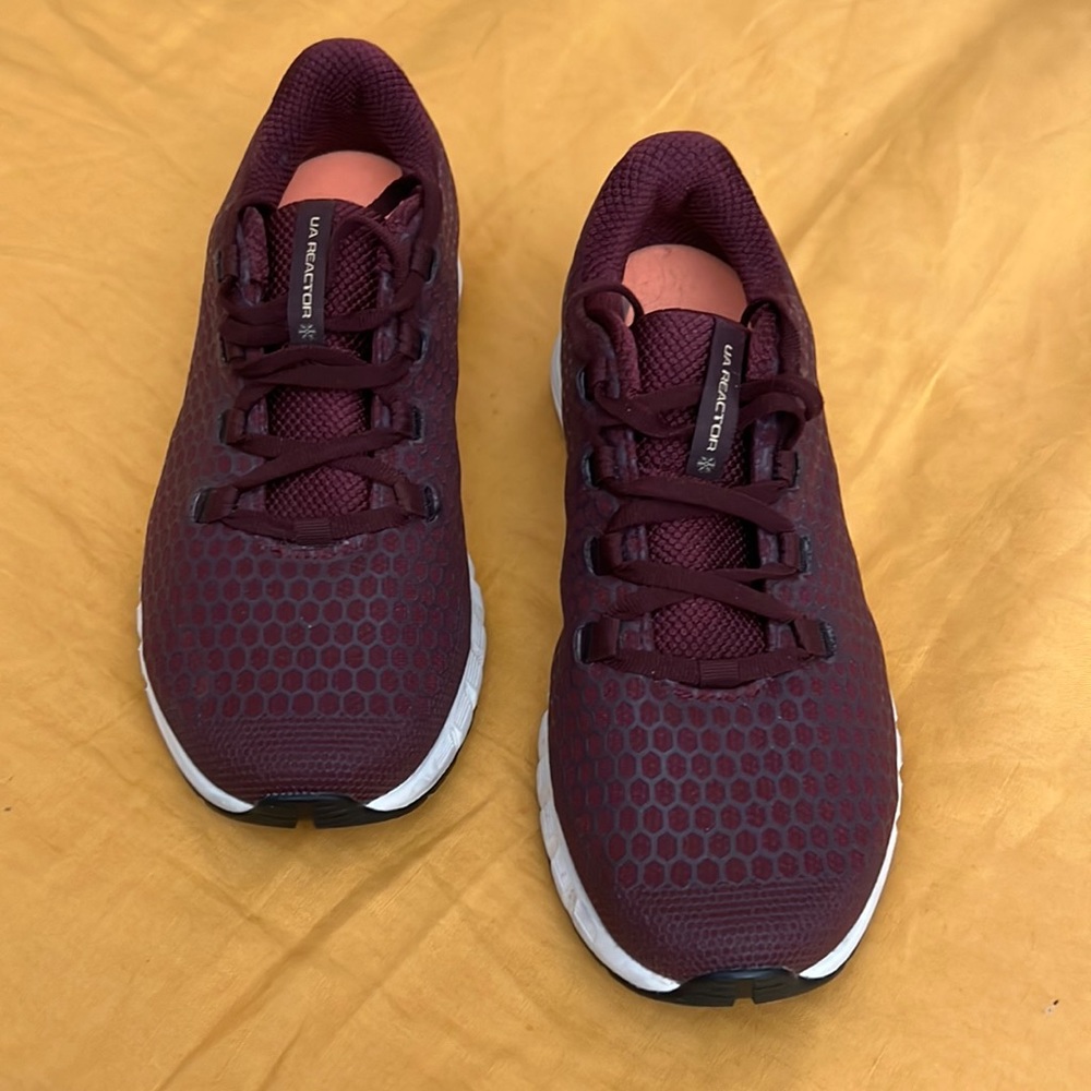 Women's Under Armour Hovr Cg Reactor Shoe - Euc - Gem